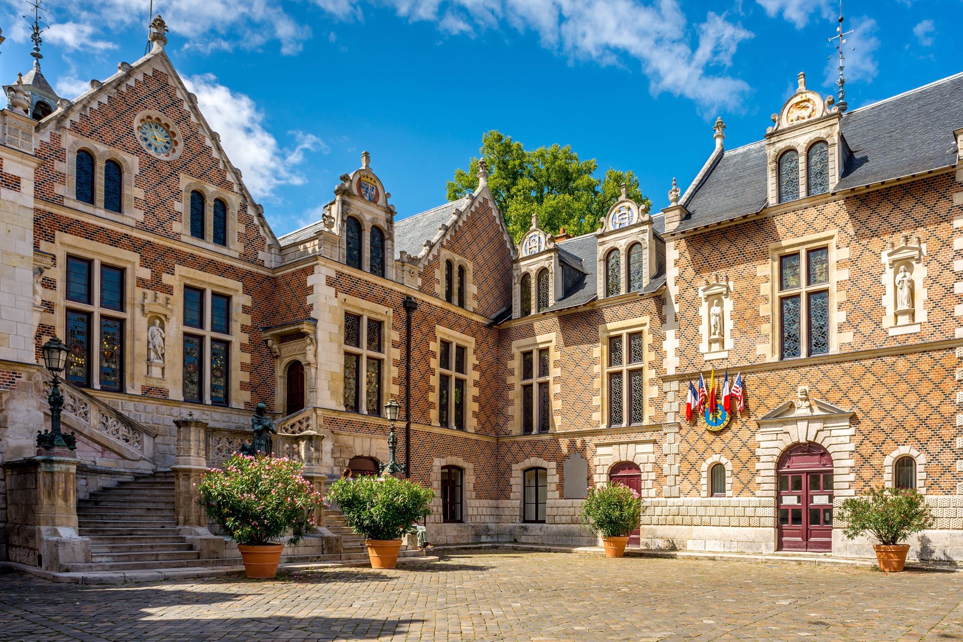 Vakantie Ardon - Voordelige zonvakantie vol kastelen | TUI