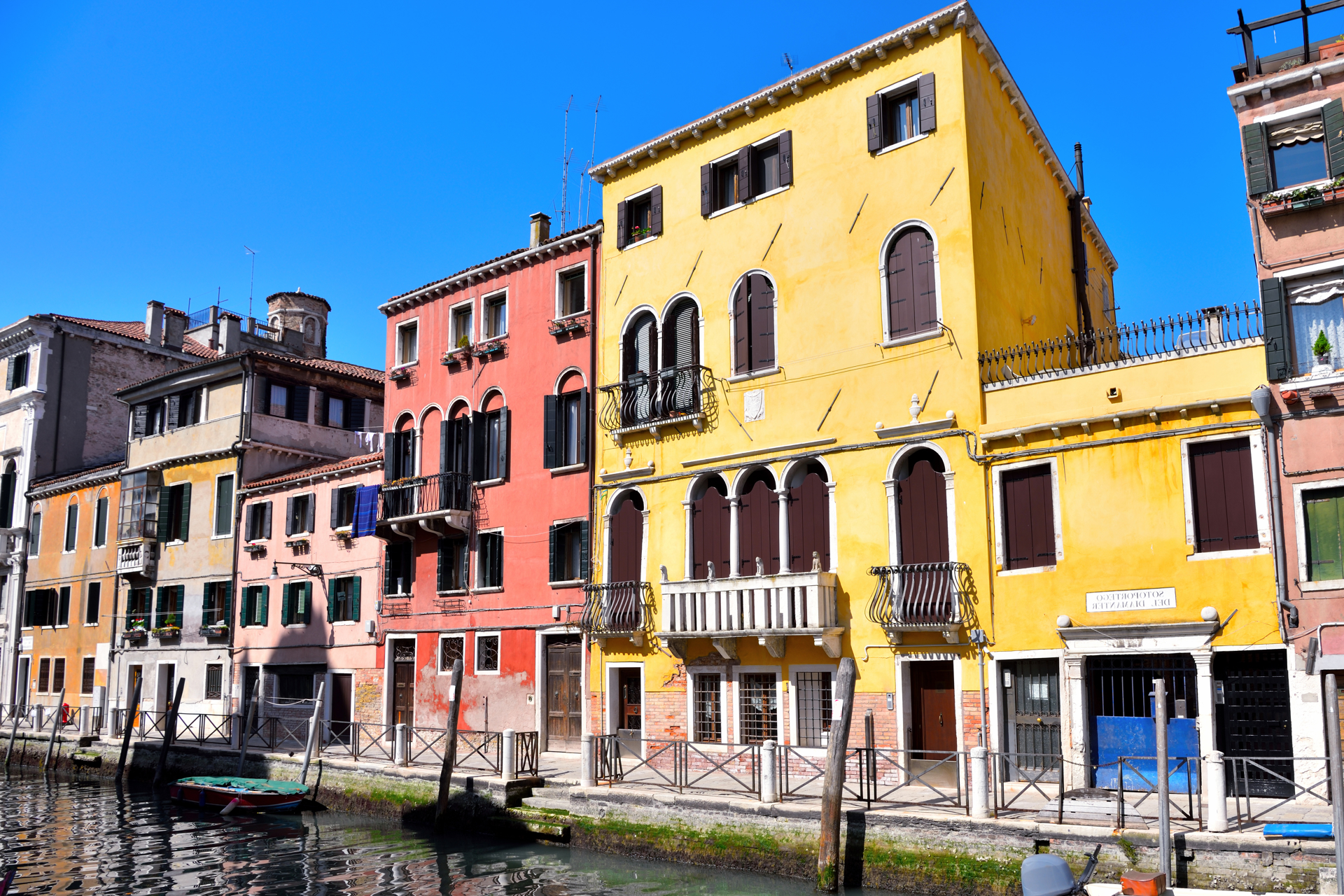 Vakantie Brugnato - Zonvakantie aan de Italiaanse Rivièra | TUI